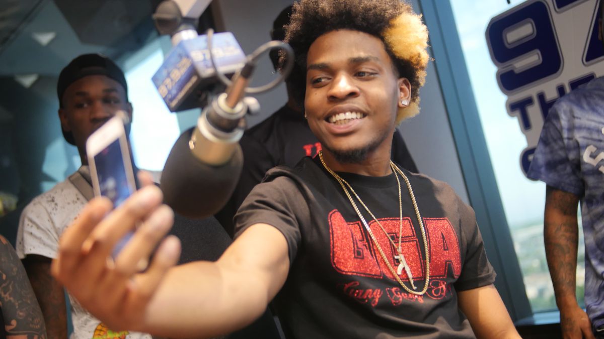 Go Yayo Photo Gallery | 97.9 The Beat