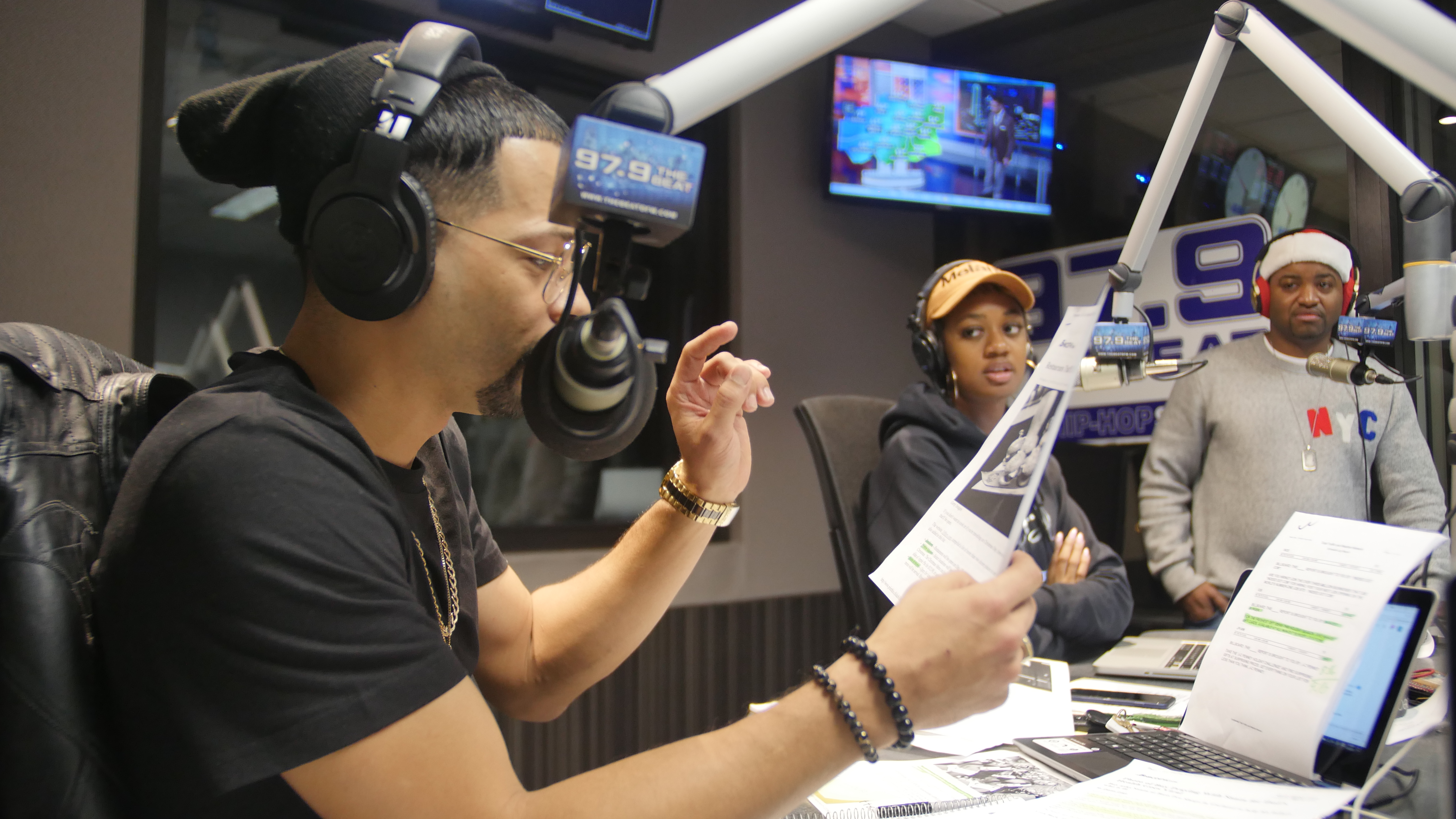 Wild Out Friday (12/22/17): Veda Loca In The Morning (Photo Gallery)