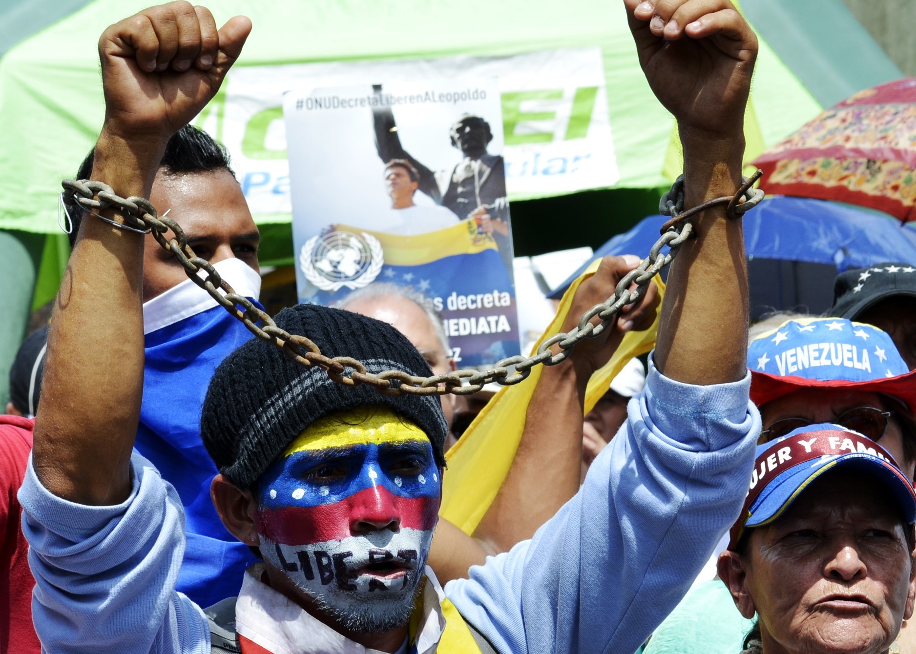 En El Barrio: Understanding Venezuela’s Crisis